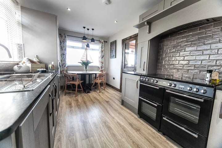 Pomarine Duplex Sleeps 10 - Alnwick