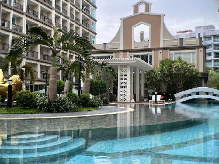 Dusit Grand Park 2 Pool, Gym, Sauna. - Pattaya