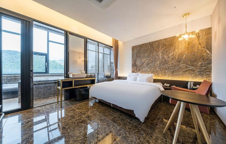 [양산]덴바스타 풀빌라/65인치 스마트Tv/넷플릭스,디즈니플러스,왓챠,티빙,애플tv시청가능 - Busan