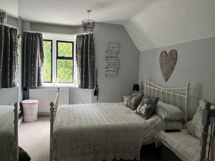Country Room - Crowborough