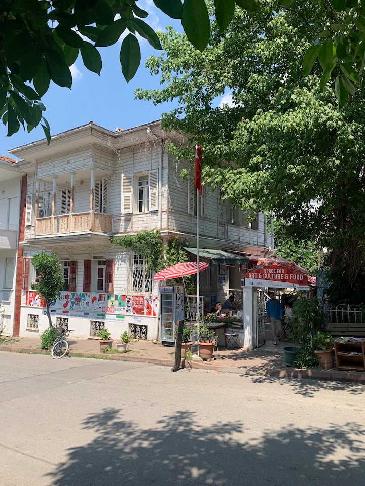 Tarihi Konakta Tüm Kat - Adalar