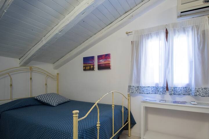 Camera Doppia In Mansarda | Hotel Posta - Syracuse