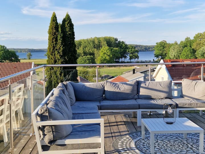 House With Pool And Lake Views On Gällstaö - Sweden