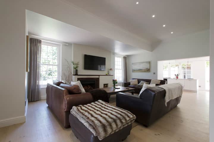Sunset Farm Stellenbosch - The Farmhouse - Cape Town