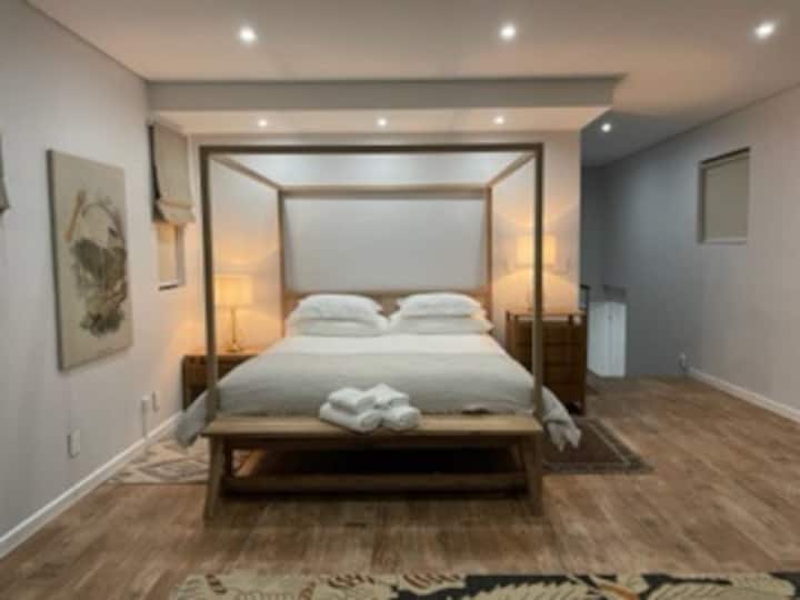 Beachfront Family Home - Sunset Beach. Cape Town - Goodwood