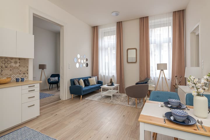 Luxury Huge Apartman 92m² -3 Bedrooms -Free Garage - Boedapest