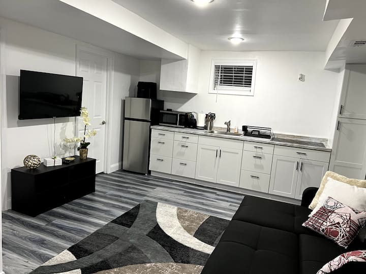 Basement 1/1 Apartment Dc. Area - Clinton, MD