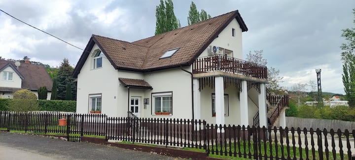 Pihenj Nálunk Vonyarcvashegyen! Teljes Ház 16 Fő! - Balatonmáriafürdő