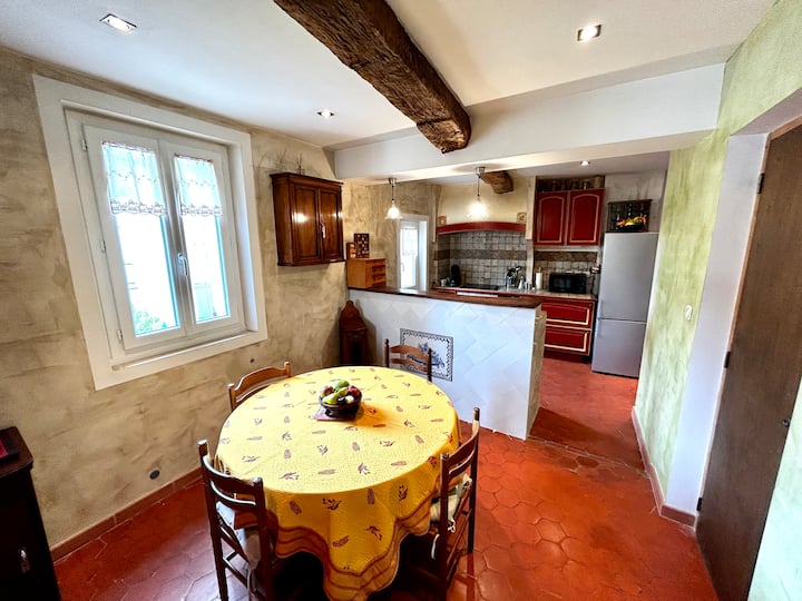 Charmant Appartement Dans Petit Village Provençal - Riez