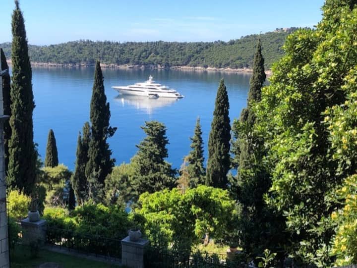 Seaside Retreat In Classic 1930s Villa And Gardens - Dubrovnik