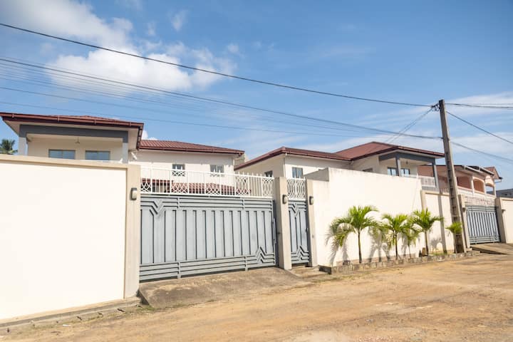 Villa Jumelle Manille 2, Owendo, Carrefour Sni - Libreville