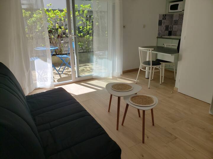 Charmant Studio Aux Minimes Avec Terrasse/piscine. - La Rochelle