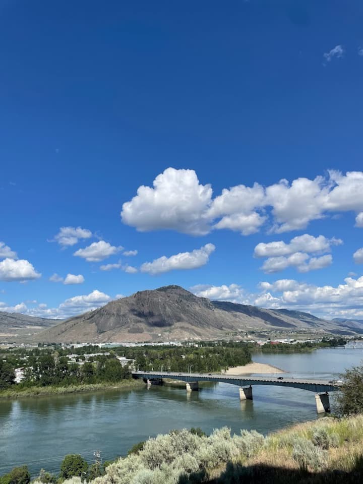 Fabulous View In The Heart Of Kamloops - Kamloops