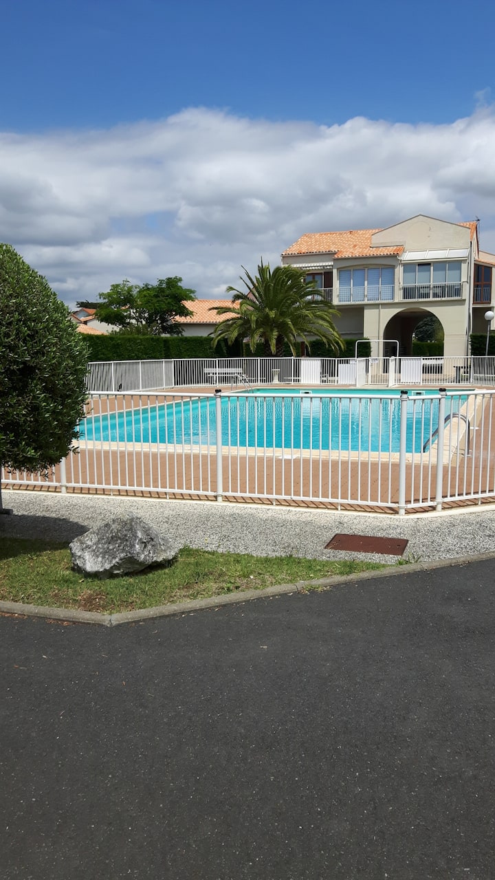 Duplex 50 M² Avec Piscine Et Jardinet. - Vaux-sur-Mer