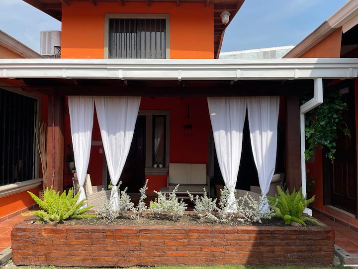 Apartamento Moderno, Céntrico Y Seguro - Cofradía