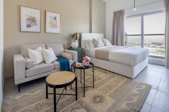 Fashion & Large Studio With Pool & Ac Gym - Dubai