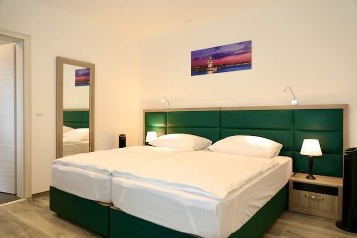 2 Küchen+2x Wc & Dusche+2x Schlafzimmer Mit Klima - Bad Oeynhausen