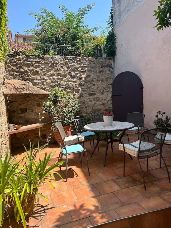 Townhouse In Picturesque Village - Sorède