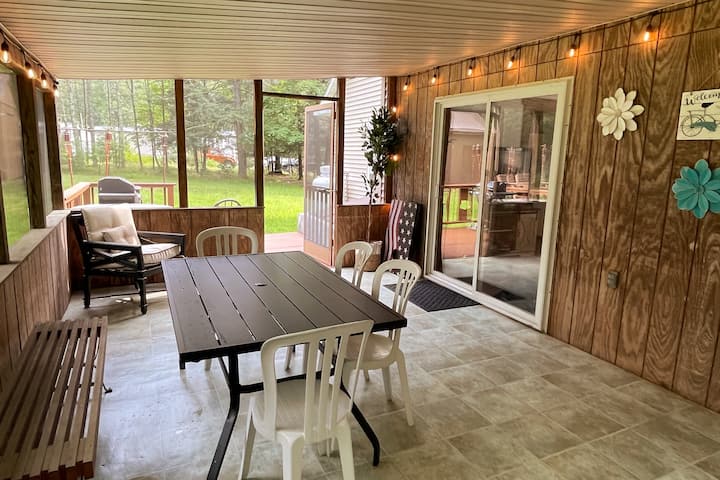 Charming Catskills Hideaway (Minutes From Town!) - Saugerties, NY