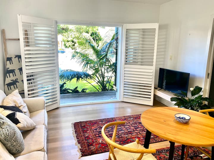 Two Bedroom Guesthouse In Manly, Free Parking - Narrabeen