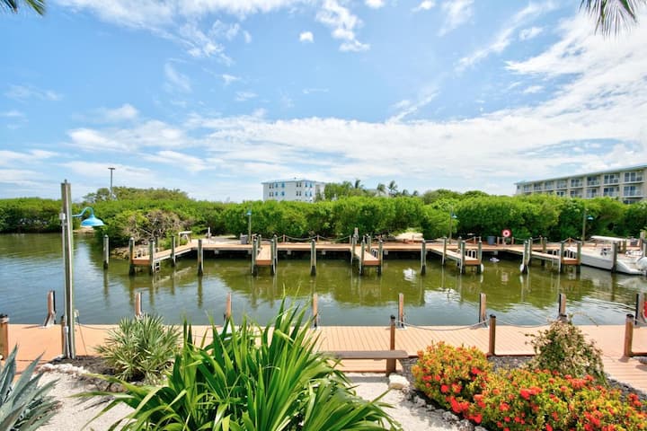 Beautiful Condo With A Balcony - Florida Keys, FL