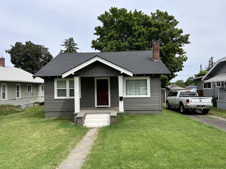 Quiet Elegance - Yakima, WA