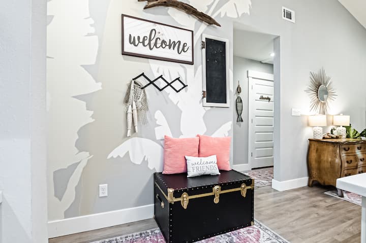 Destination Station: March Specials - Pensacola