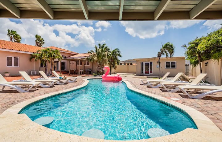 6br Villa Sleeps 16+ Close 2 Beach W/ Amazing Pool - Aruba