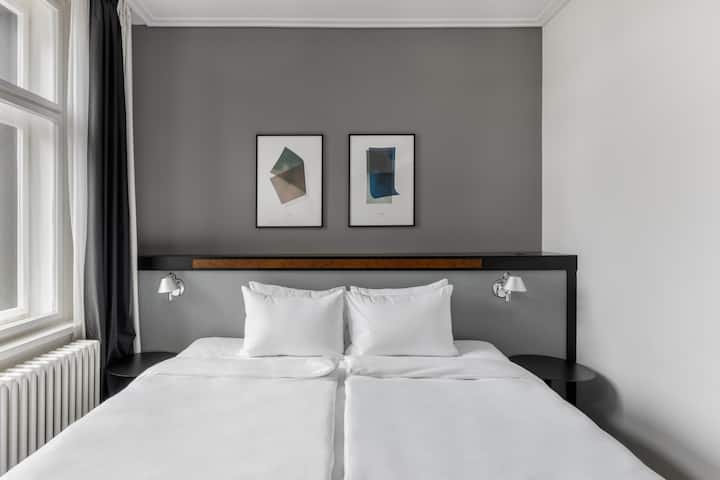 Numa | Extra Large Room With Sofa Bed - 프라하