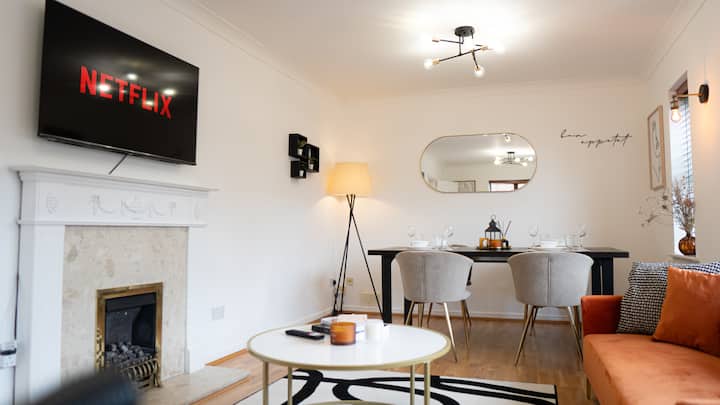 Stunning Family/contractor Home - Milton Keynes