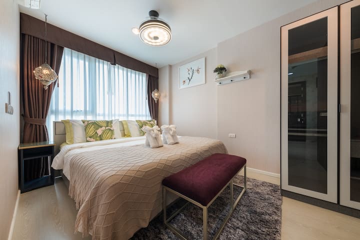 Luxury 2br In Cbd Bangkok, 8 Min Walk To Skytrain - Bangkok