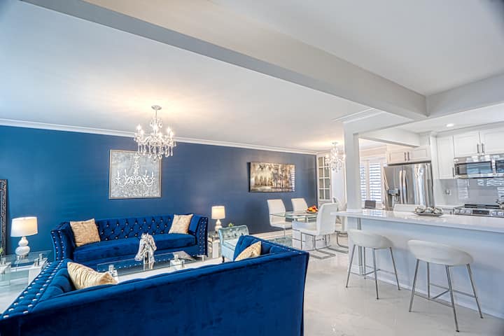 Beautifully Updated Bungalow - Burlington