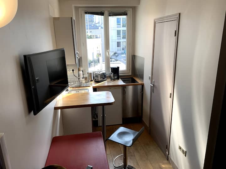 Studio Centre Des Batignolles. - Paris