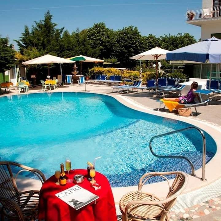 Casa Colomba - Centro - Piscina - Anacapri