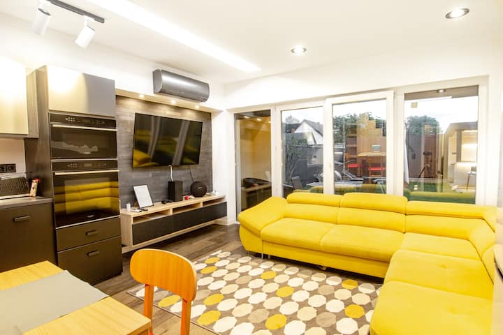 Duplex Semi-detached Home With Hot Tub, Garden Bar - Lake Balaton