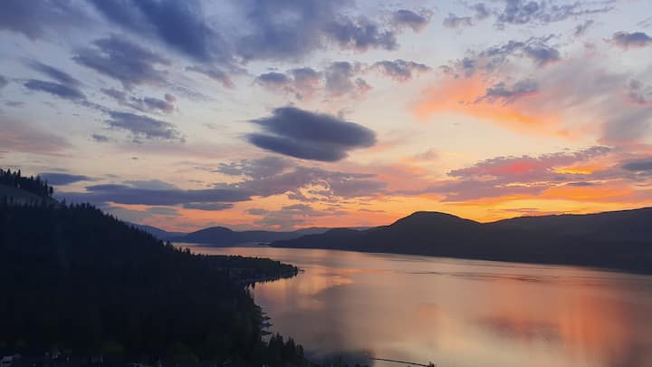 Cottage With Splendid View - Lake Country