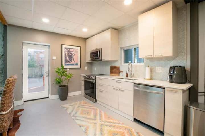 Ponce City Market/o4w Apartment - Atlanta, GA