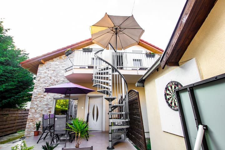 Luxurious Semi-detached House Including Three Apt - Siófok