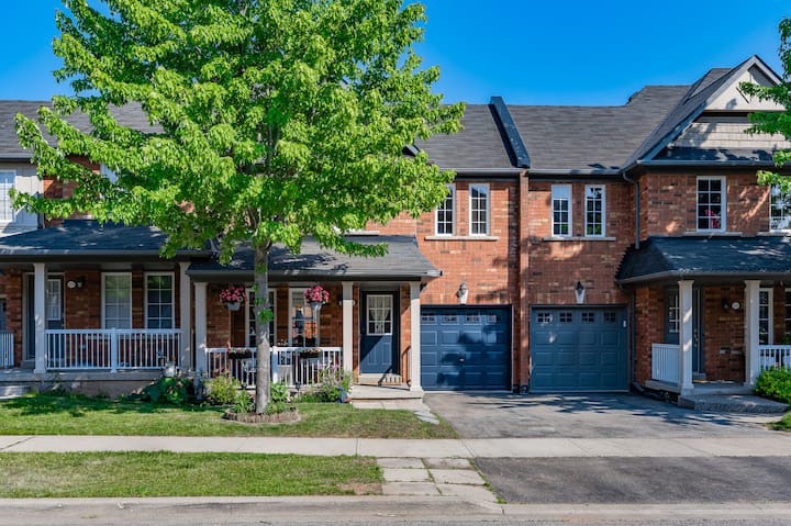 4 Br Home In Oakville - Burlington