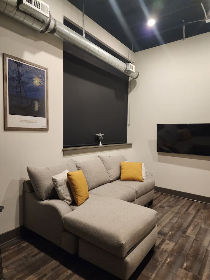 Lovely Studio Loft W/parking (Prime Location) - Rochester, NY