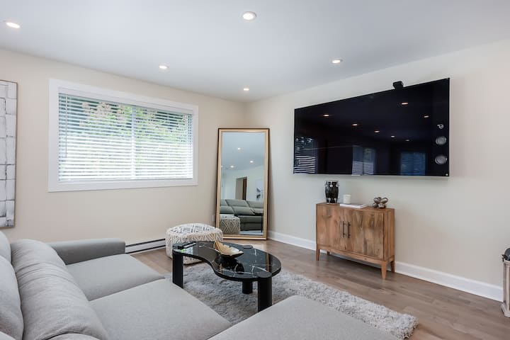 Renovated 6 Beds, Free Parking, Bbq - Saint-Lambert