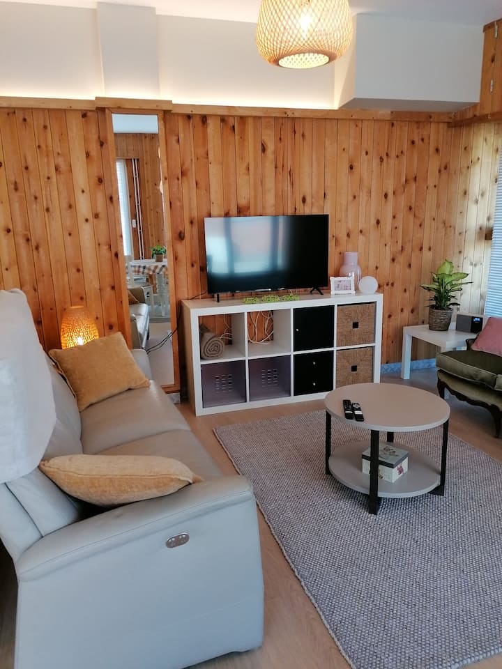 Cozy Place, Private Bathroom & Living Space - Blankenberge