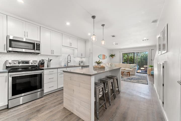 Townhouse In Destin 3 Minute Walk To The Beach - Destin, FL