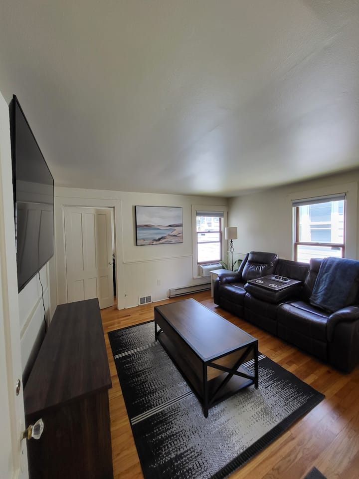 Tipp Hill Entire Apartment Monthly Rental. - Syracuse, NY