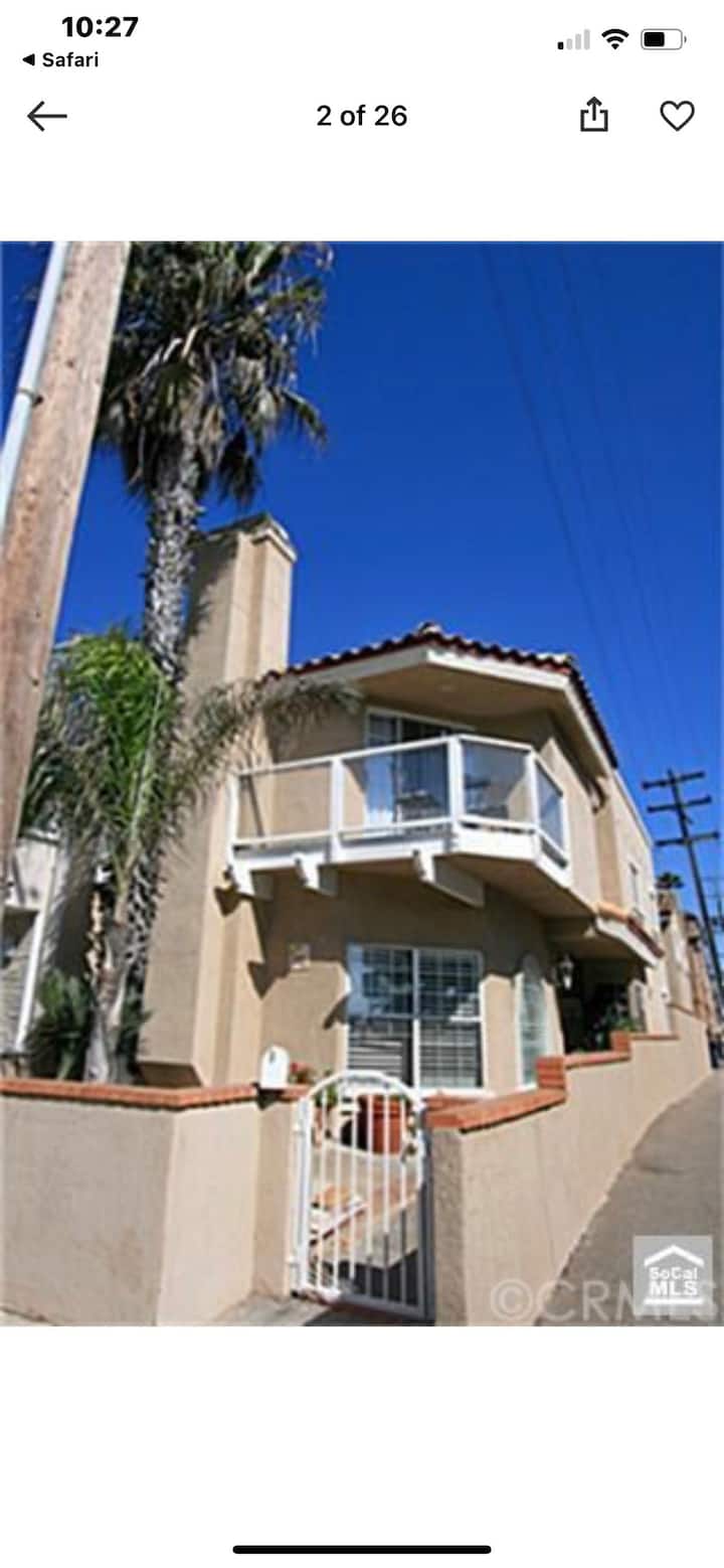 Pacific Breeze Ocean Front - Huntington Beach, CA