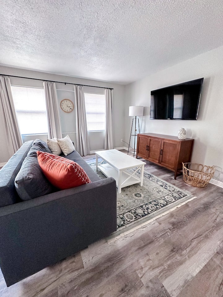 Carefree 3br Near Nasa, Parish And Astrotech - Titusville, FL