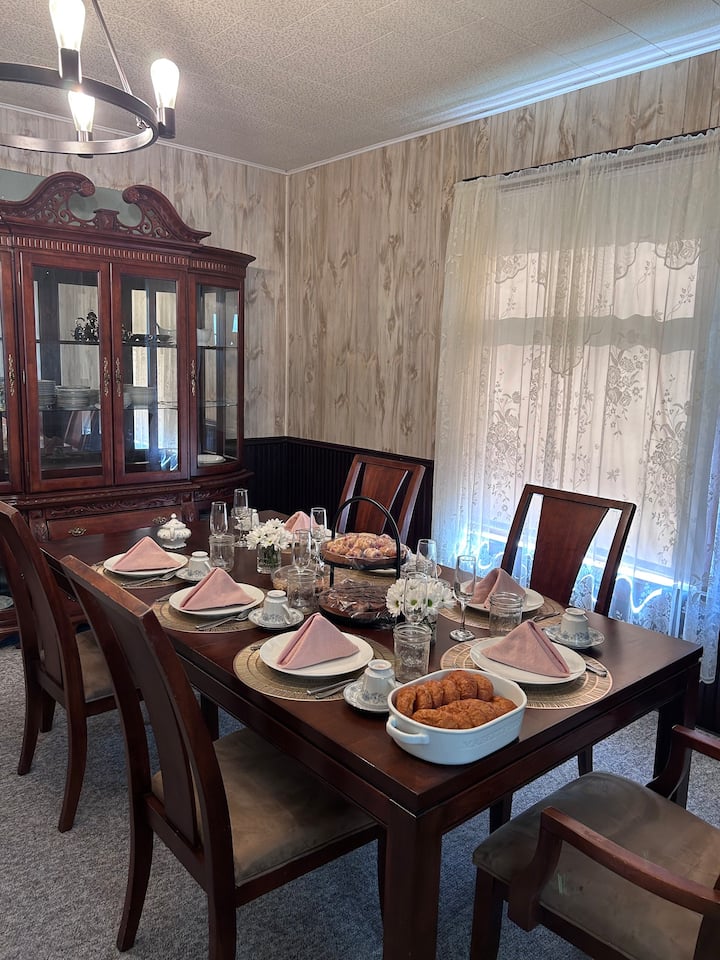 16-acre Farmhouse In Leavenworth - Leavenworth, KS