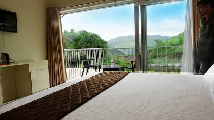 Glashaus - Your Home Away From Home @ Vagamon - Idukki