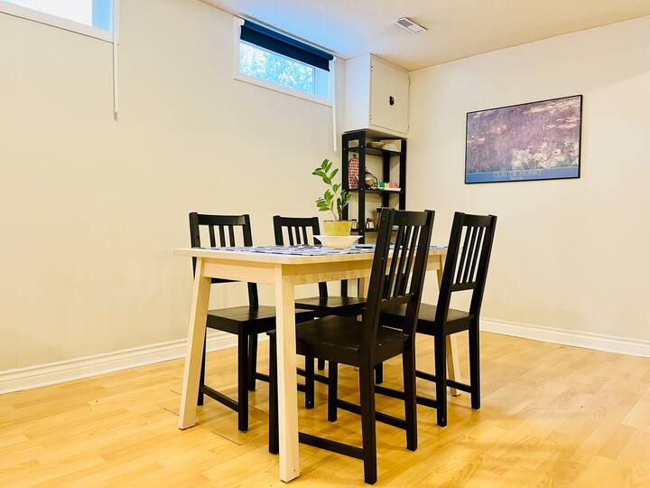 Urban Escape - 2 Bedroom Suite - Calgary