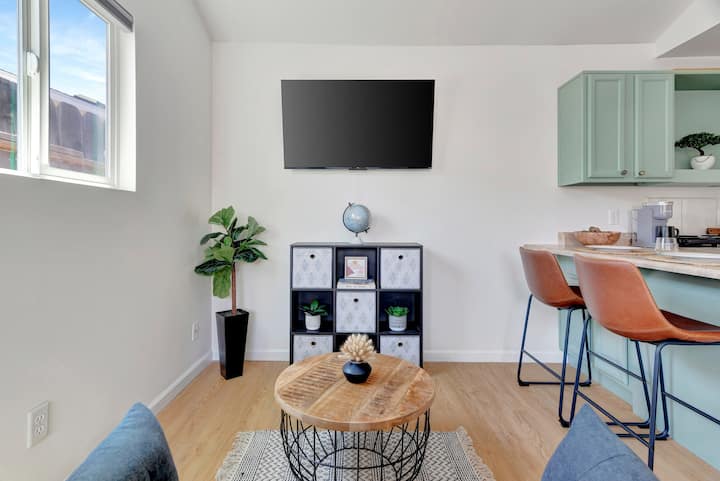 Park Street Suite, Downtown Paso - Paso Robles, CA